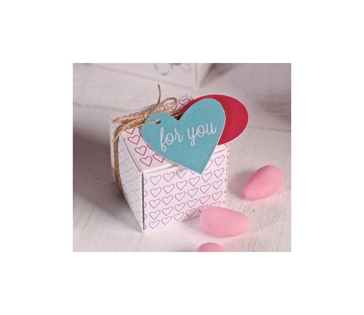 Square gift box with hearts pattern