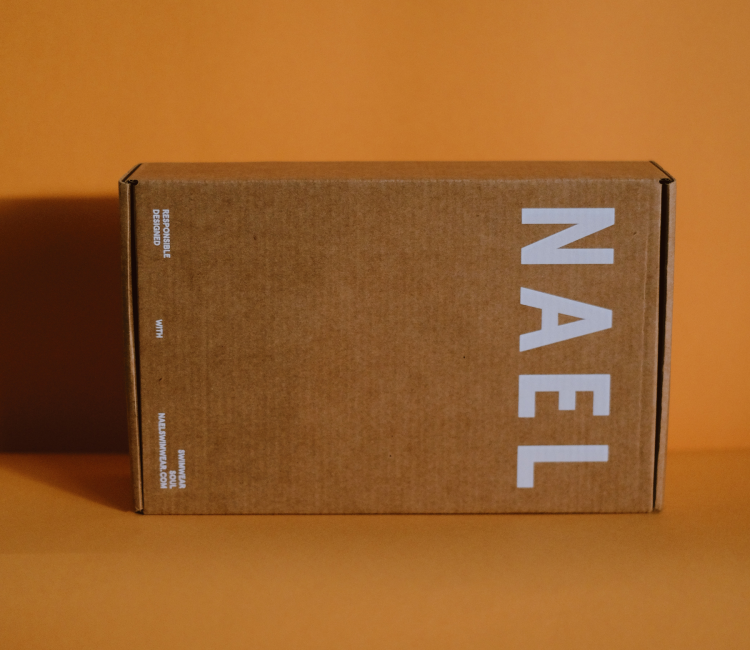 Nael Fashion Shipping Box | SelfPackaging