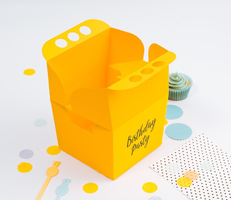 Happy Box, a Cute Gift Box to Amaze